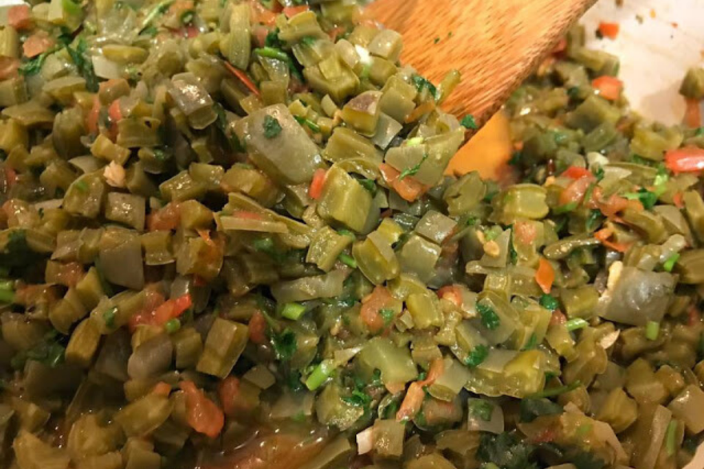 Gusta Usted | Receta de Nopales Guisados fácil y rápido - Gusta Usted